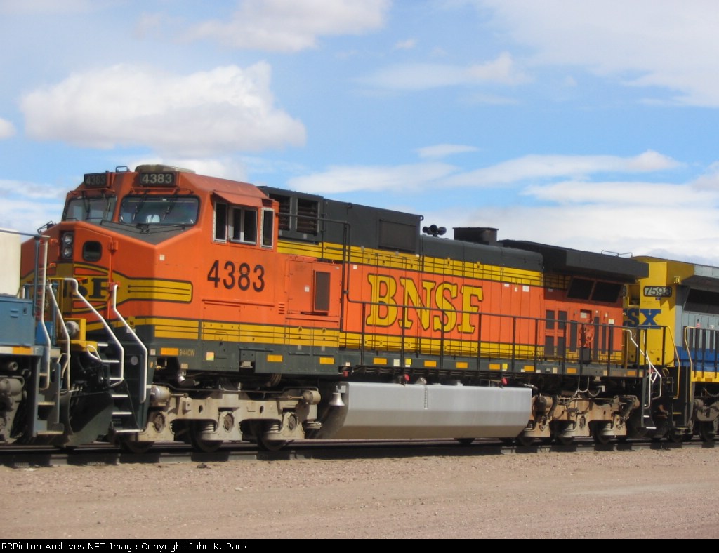 BNSF 4383